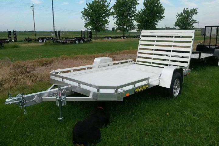 Sweetland Trailer Sales - Trailer Dealer - Muscatine, IA